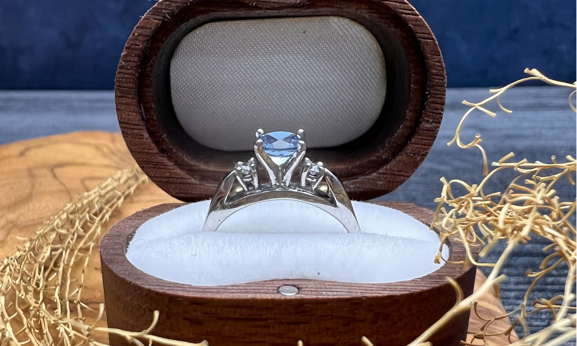 Everything You Need To Know About Non-Traditional Bridal Jewelry ...